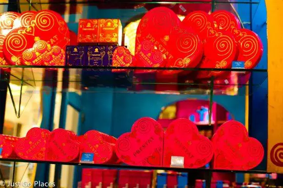 What Makes Posh London Sweet Shops All Alike